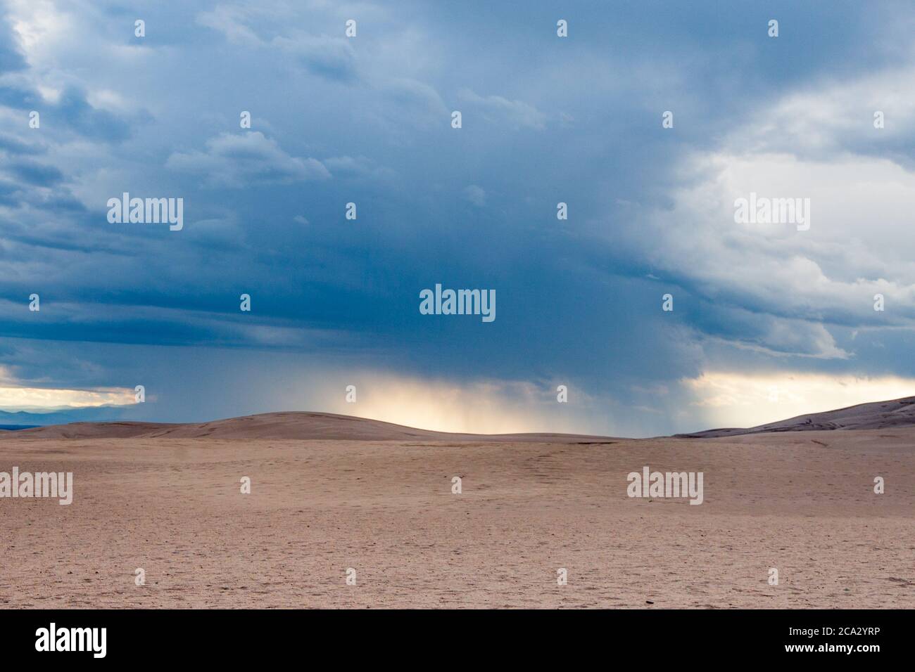 Rain over sand dunes hi-res stock photography and images - Alamy