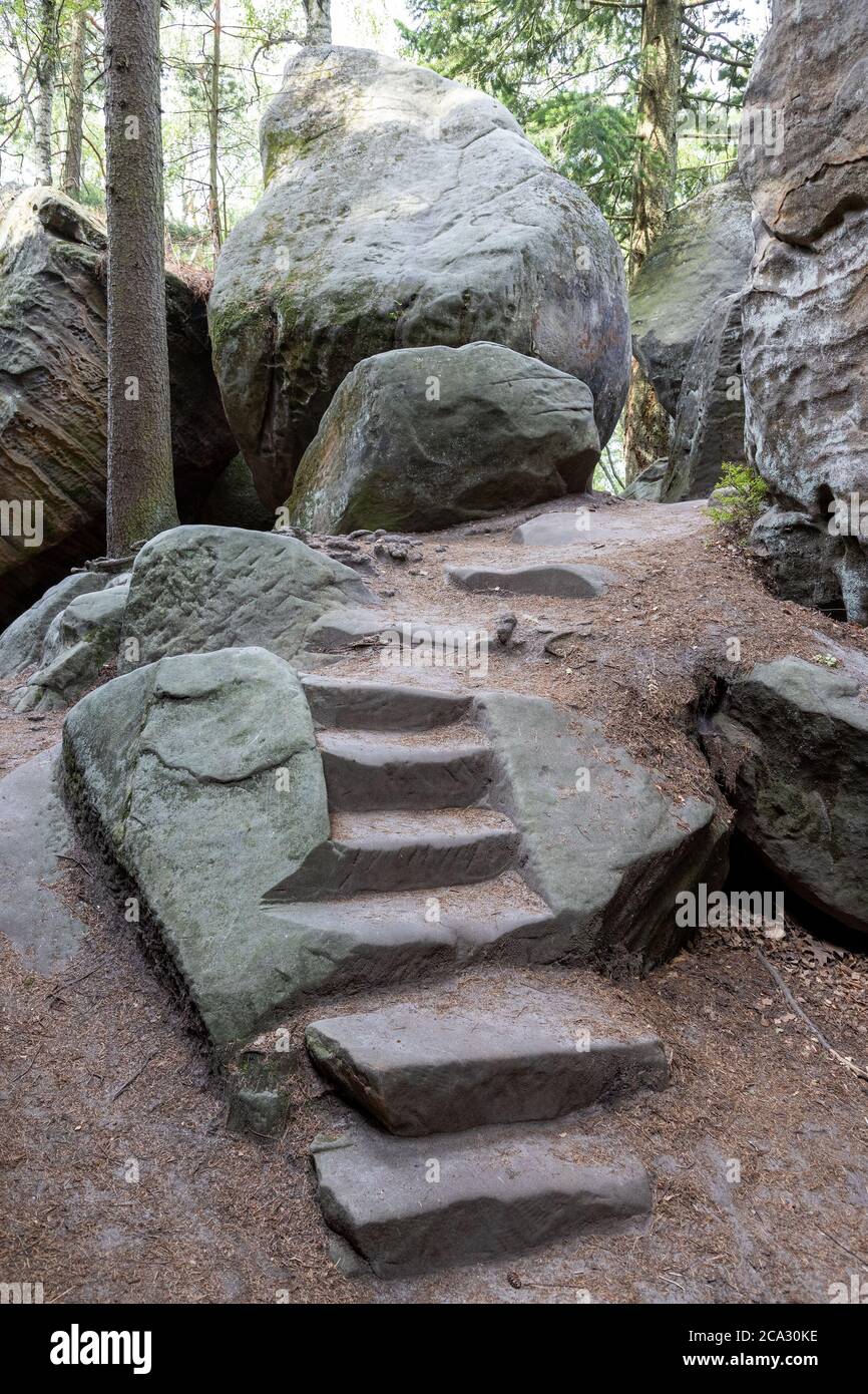 Skalní bludiště Chléviště, Skalni mesto, chranena krajinna oblast, vrch ...