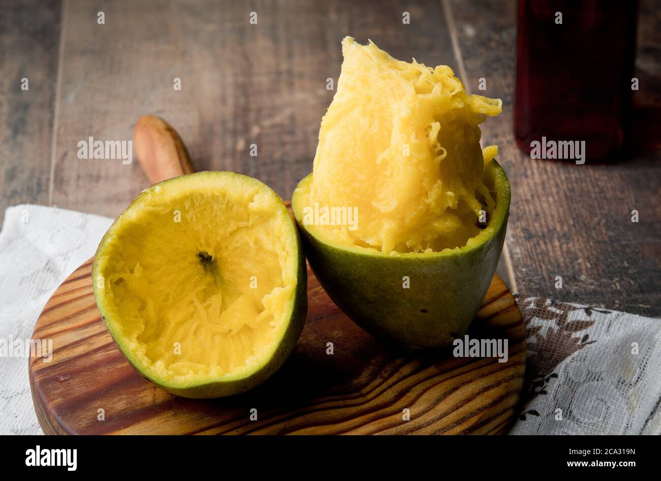 Mango tree fruit puerto rico hi-res stock photography and images - Alamy
