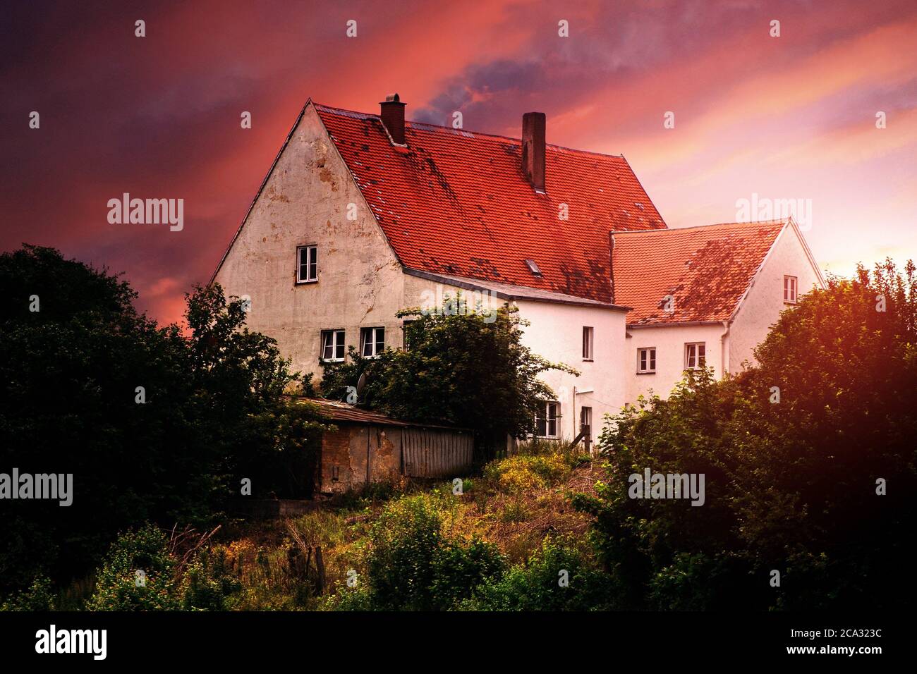 House white red roof hi-res stock photography and images - Alamy