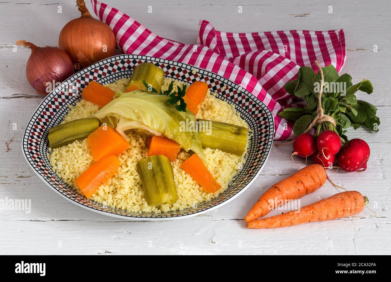 Muslim plate hi-res stock photography and images - Alamy