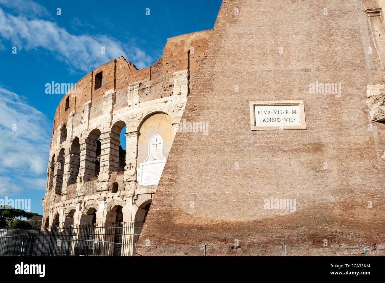 Colosseum rome close up hi-res stock photography and images - Alamy