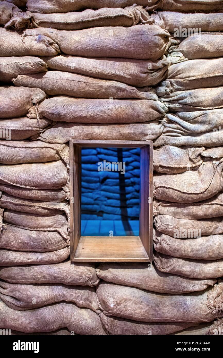 Travel bags in rows design hi-res stock photography and images - Alamy