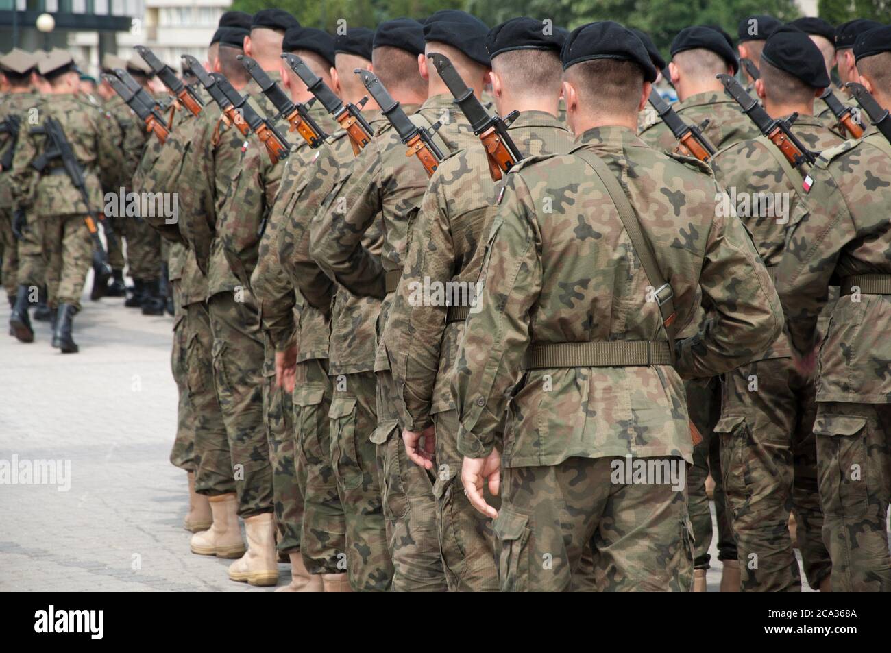 Soldier drill hi-res stock photography and images - Alamy