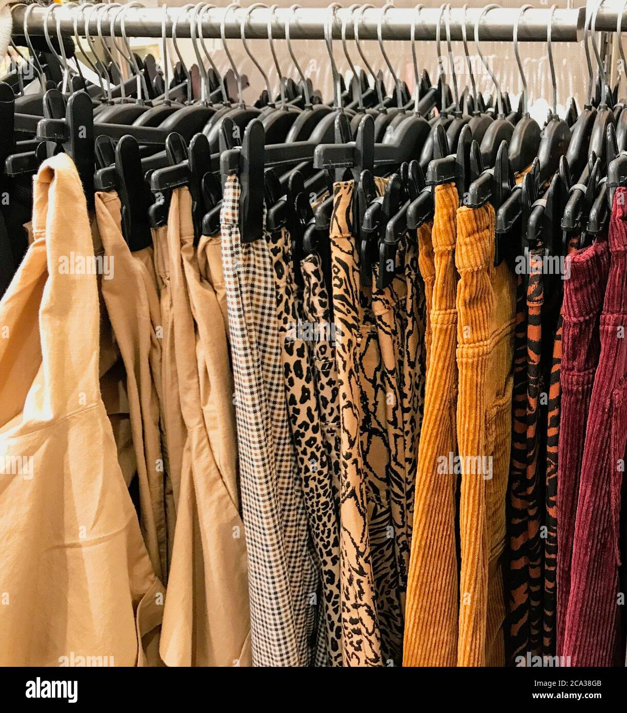 Ladies on the mall hi-res stock photography and images - Alamy