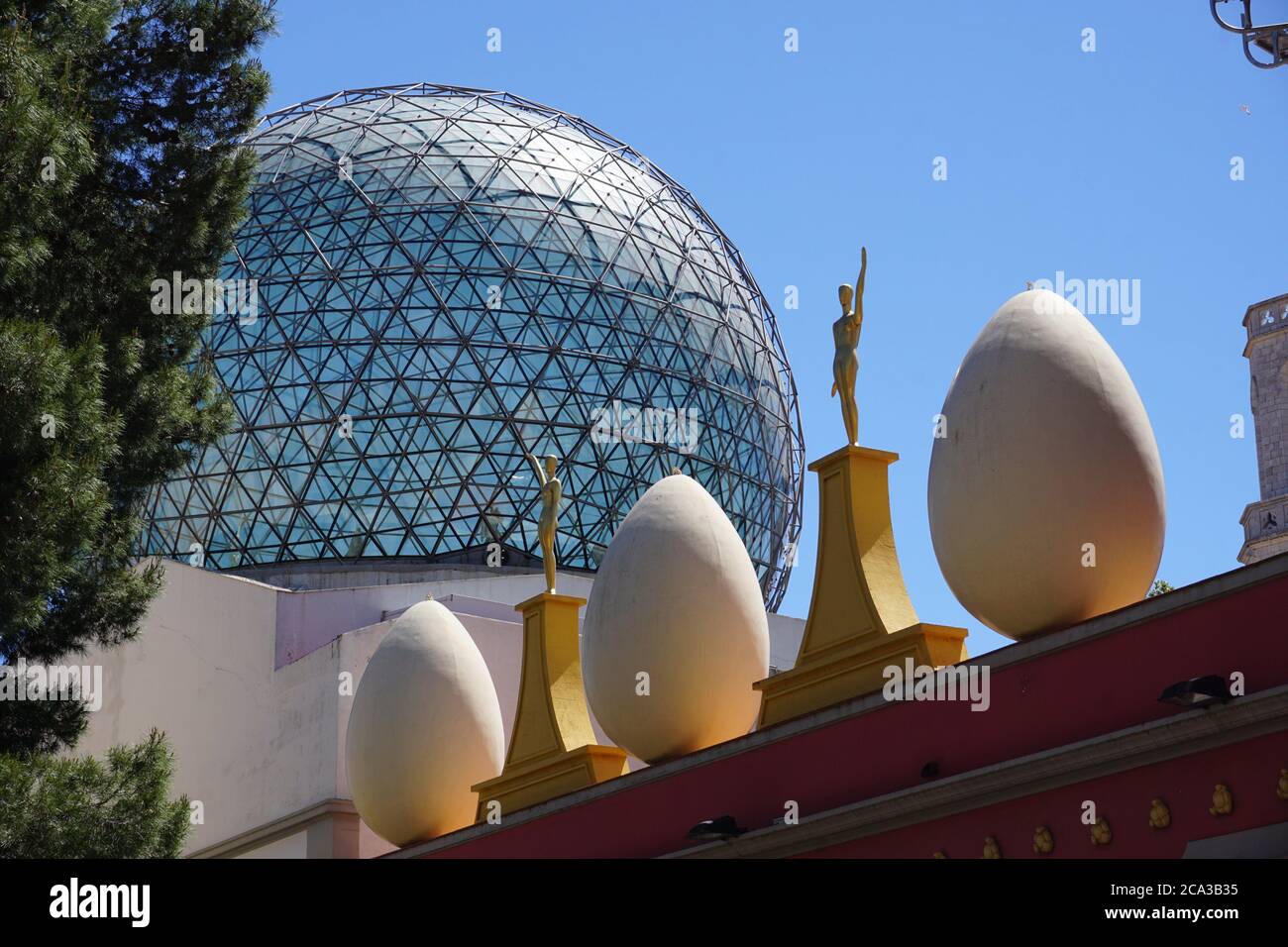 Museum geodesic dome hi-res stock photography and images - Alamy
