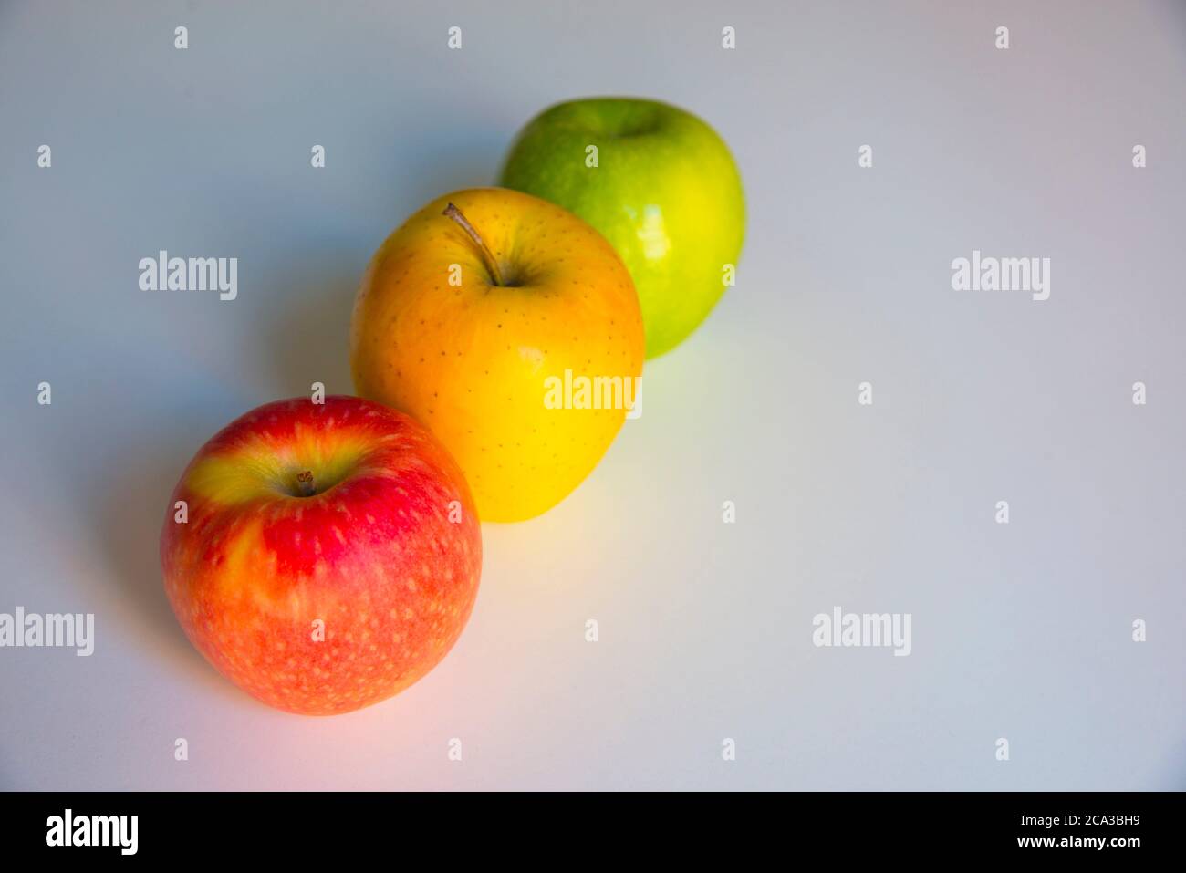 Apple row hi-res stock photography and images - Alamy