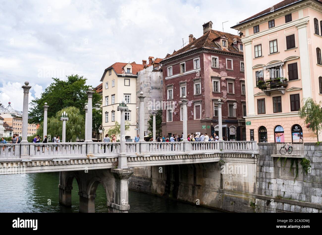 Cobblers bridge ljubljana hi-res stock photography and images - Alamy