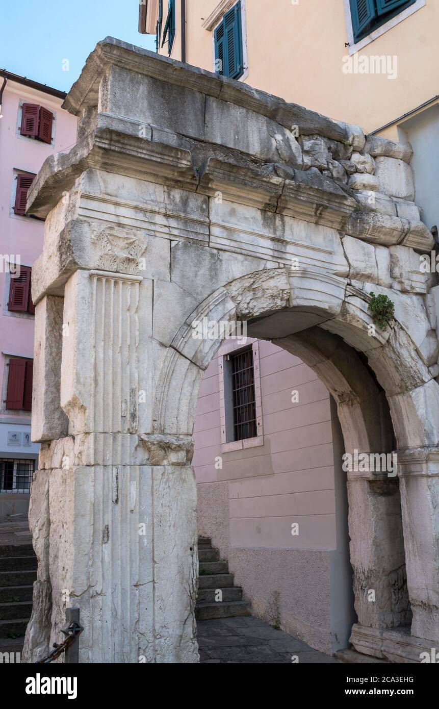 The arco di riccardo hi-res stock photography and images - Alamy