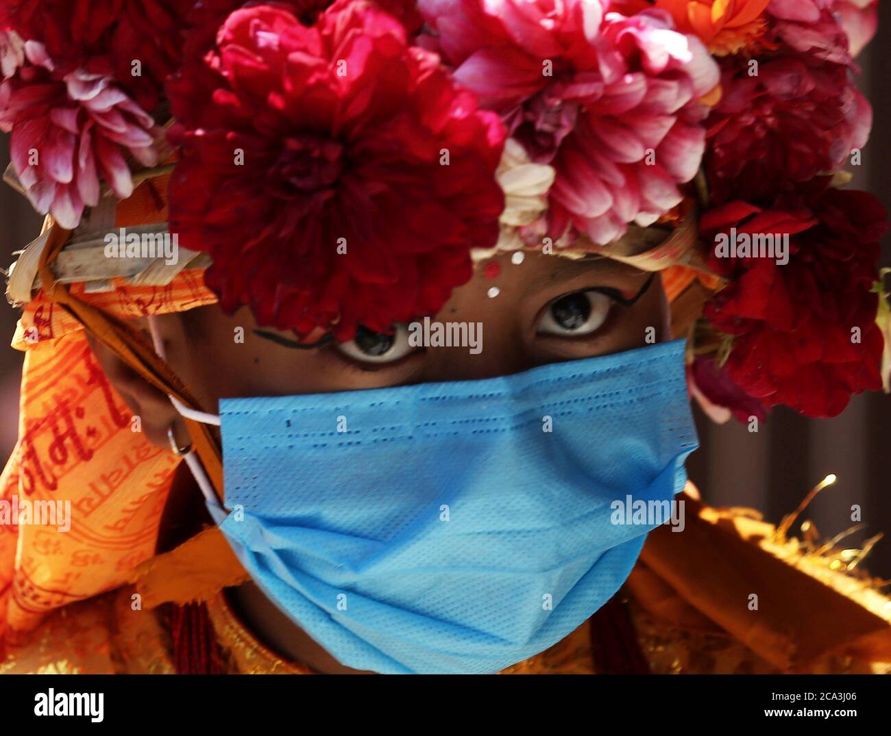 Face maska hi-res stock photography and images - Alamy