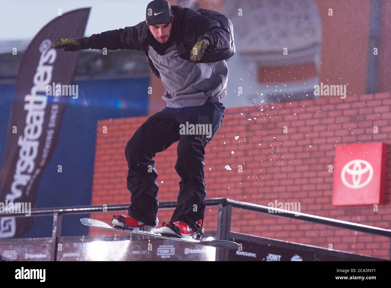 Snowboard competition hi-res stock photography and images - Alamy