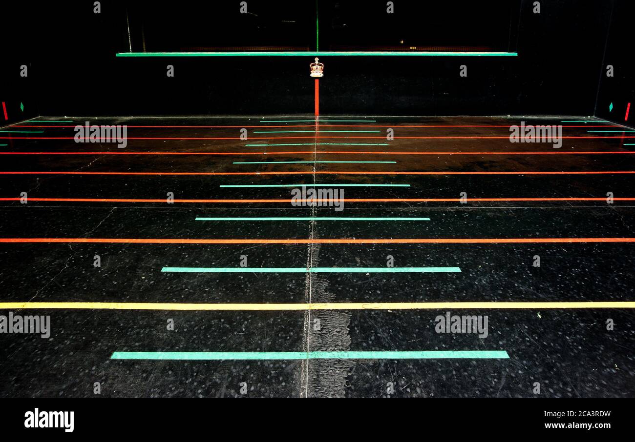 Real tennis court hi-res stock photography and images - Alamy