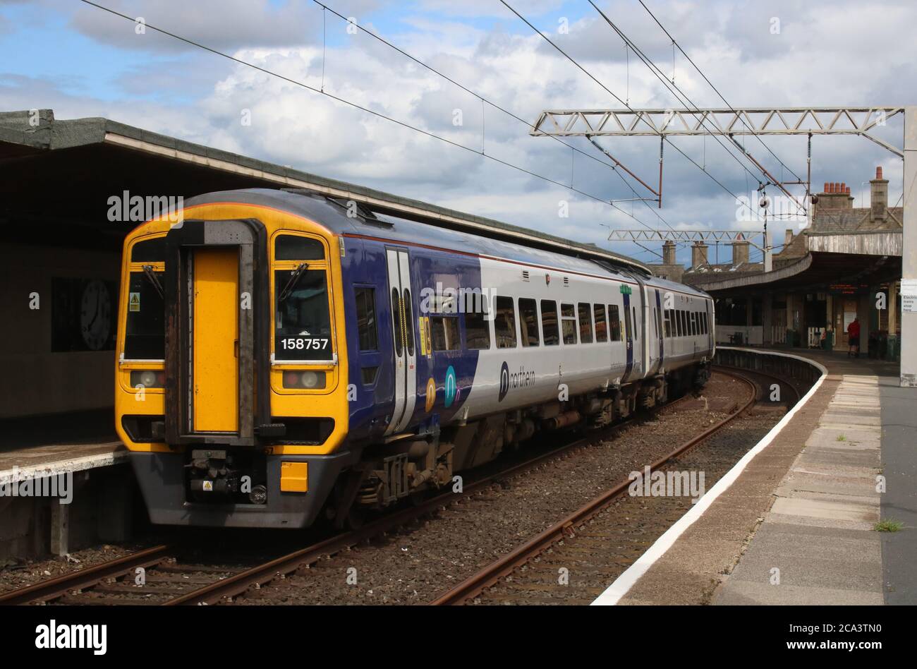 Class 158 express sprinter dmu in Northern livery at platform 2 with ...