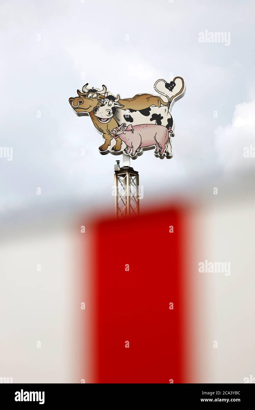 Tonnies logo hi-res stock photography and images - Alamy