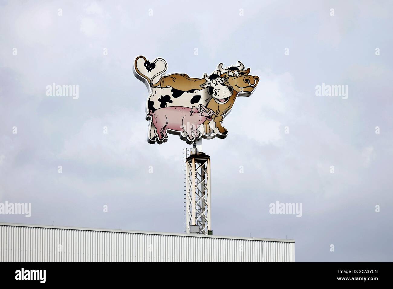 Tonnies logo hi-res stock photography and images - Alamy