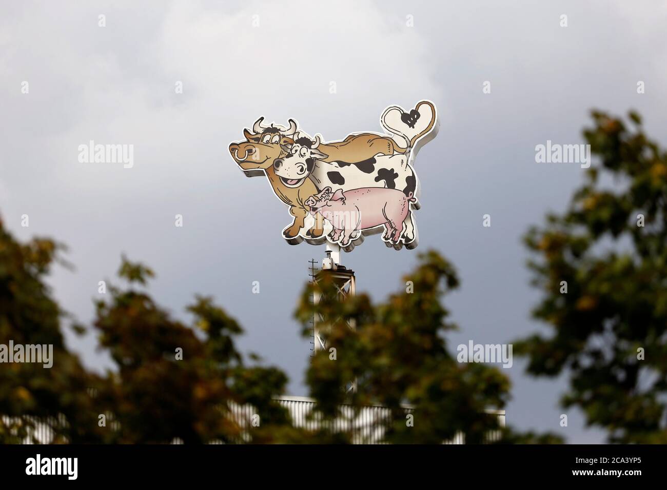 Tönnies logo hi-res stock photography and images - Alamy