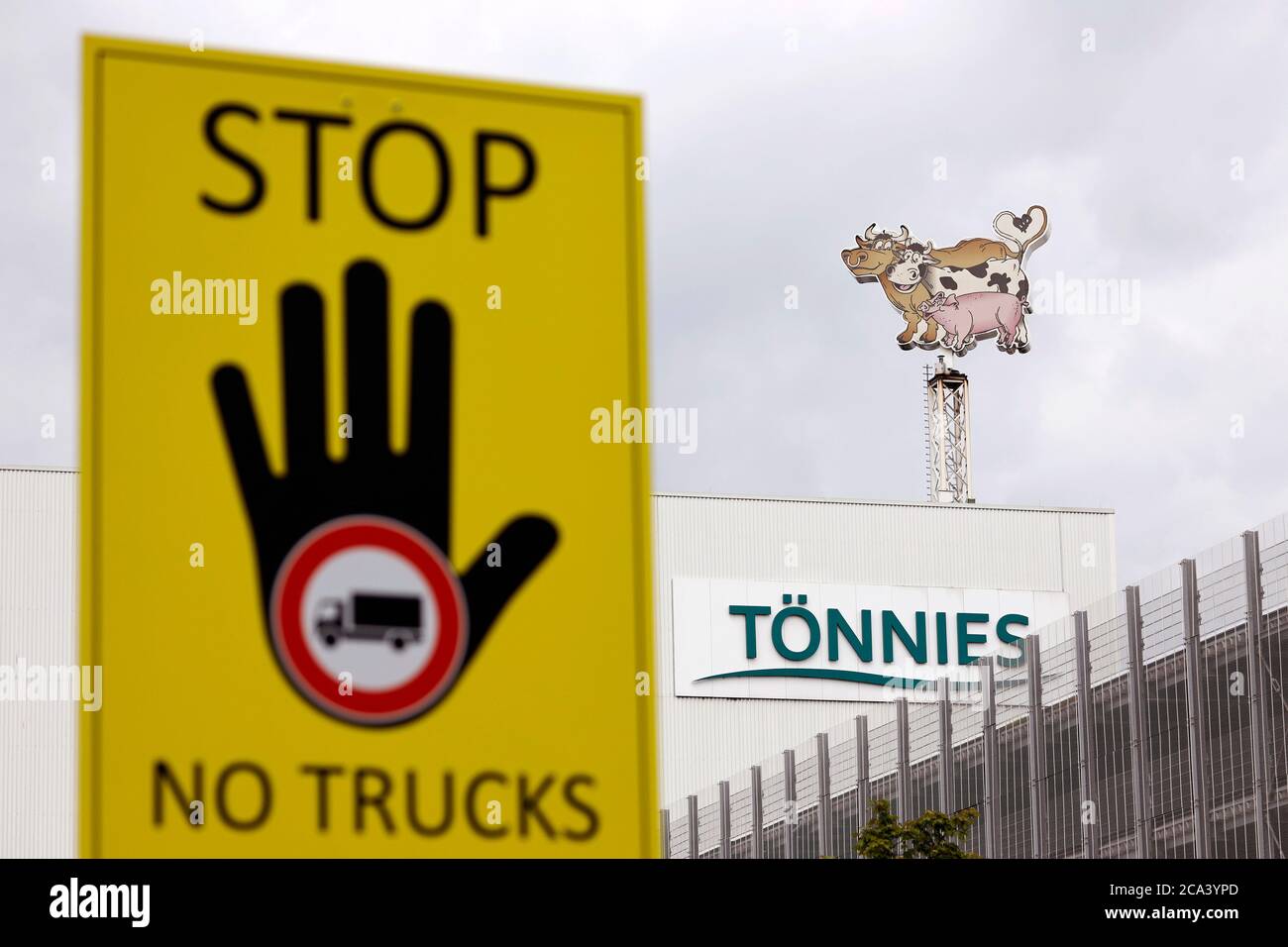 Schnitzel doner hi-res stock photography and images - Alamy