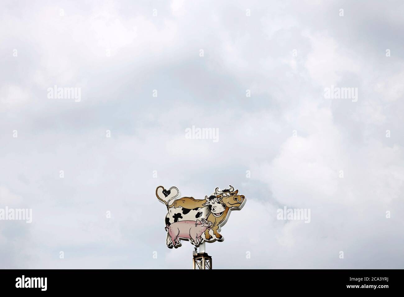 Tönnies logo hi-res stock photography and images - Alamy