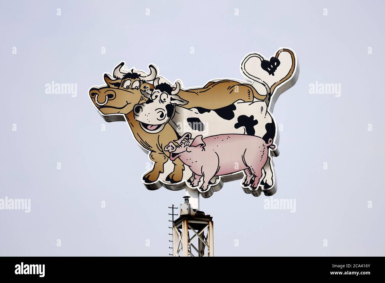 Tonnies logo hi-res stock photography and images - Alamy