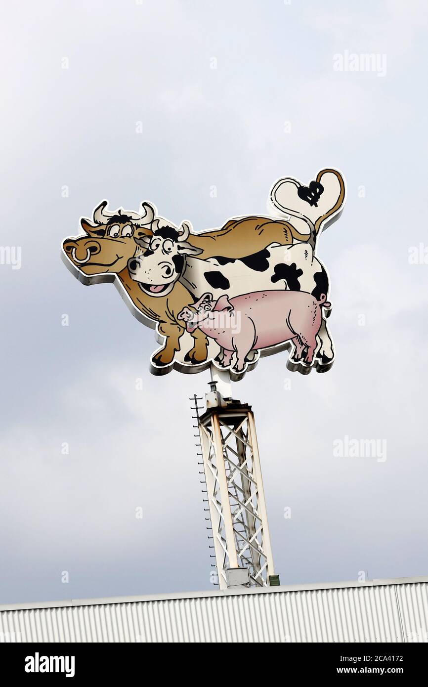 Toennies logo hi-res stock photography and images - Alamy