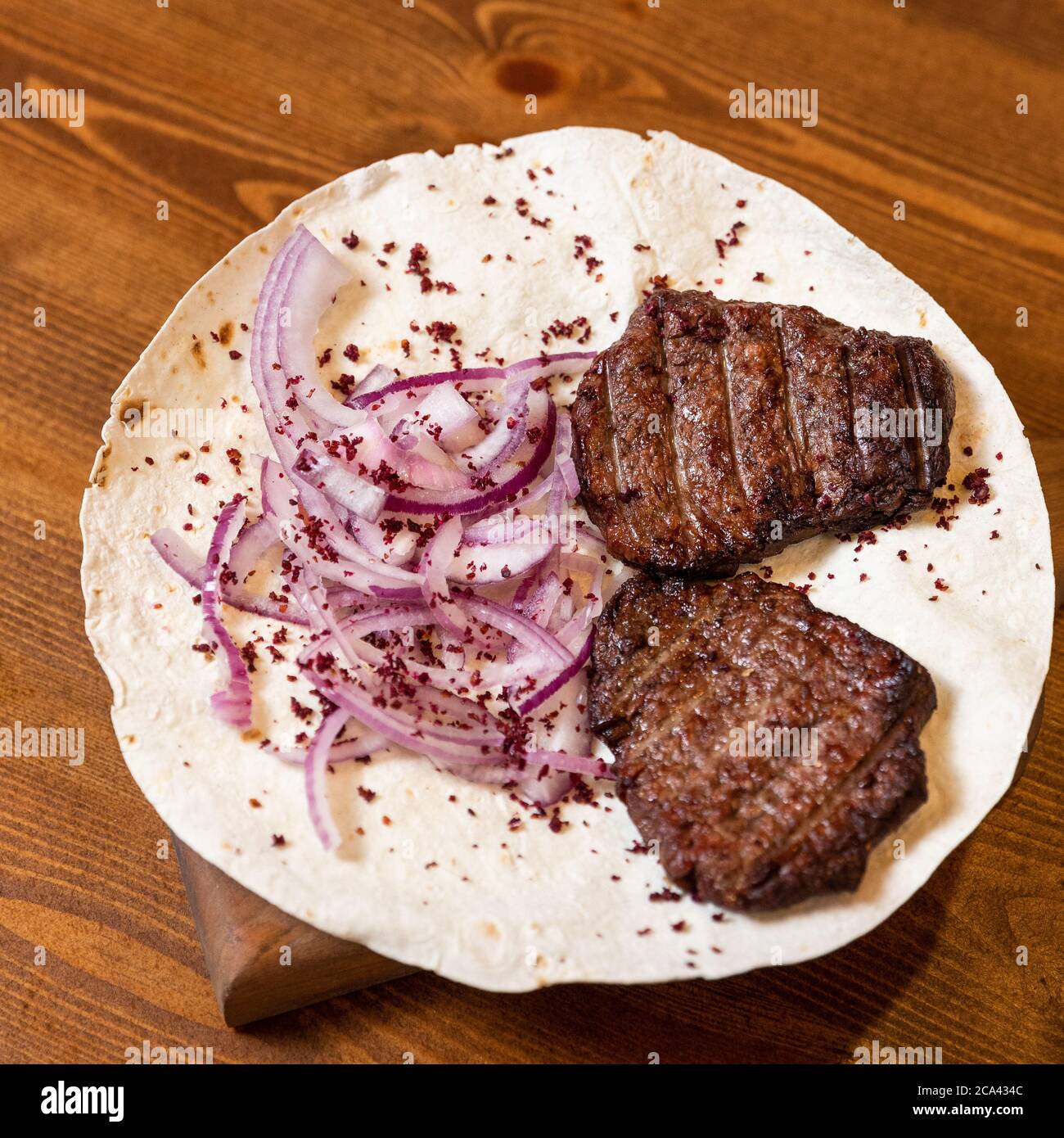 Fried porterhouse steak bone hi-res stock photography and images - Alamy