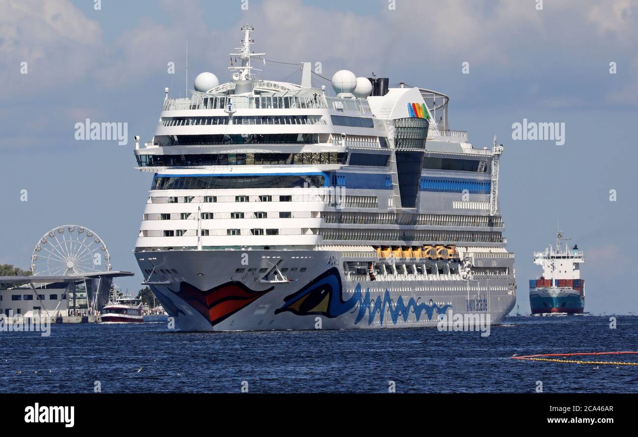 Aida cruises rostock hi-res stock photography and images - Alamy