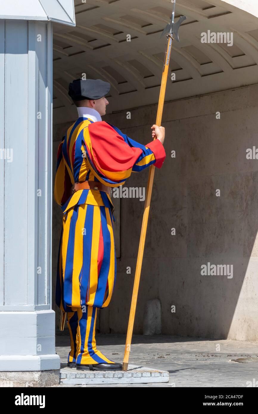 Swiss Vatican guard on a security mission Stock Photo - Alamy