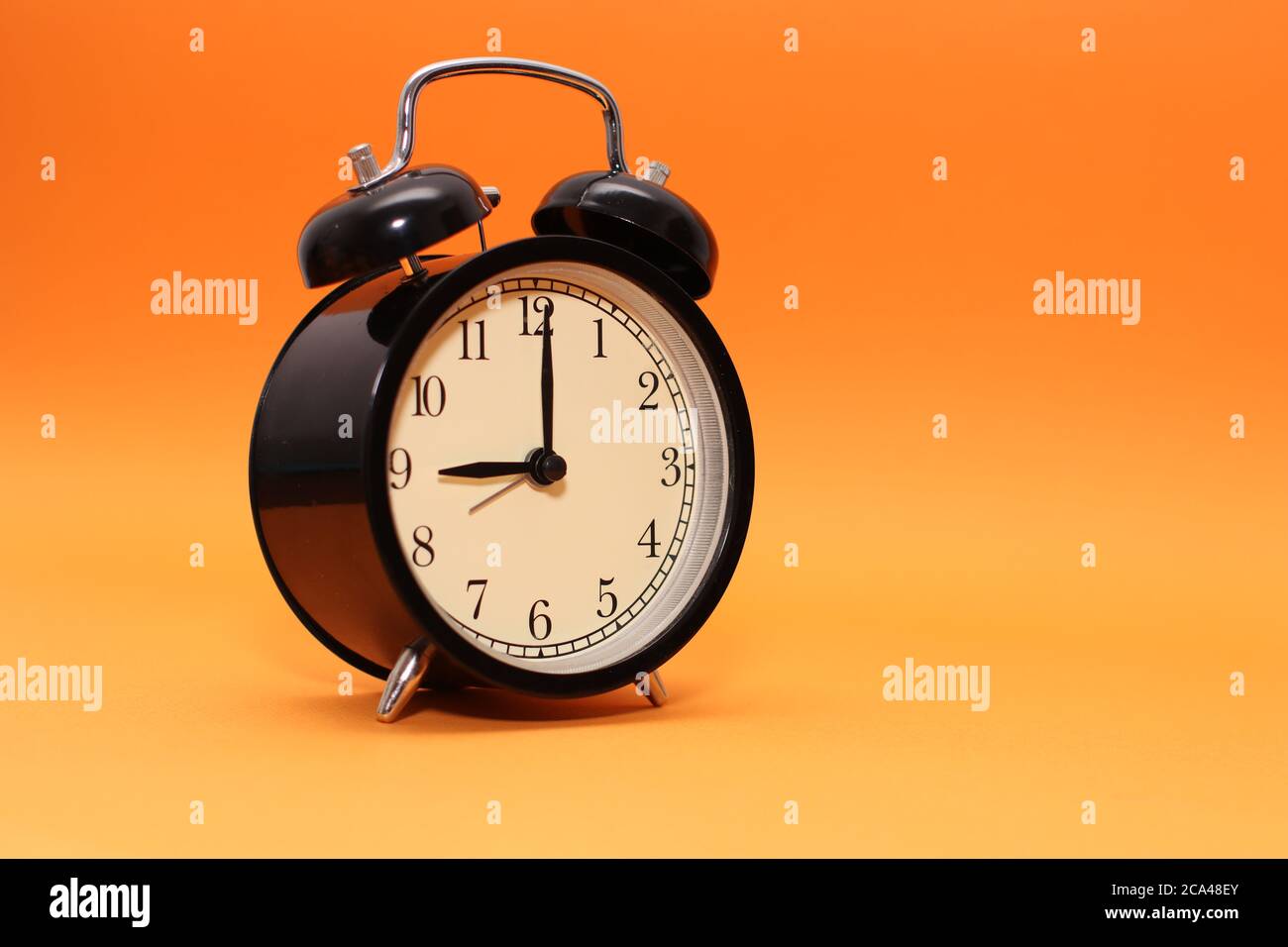 9 clock hi-res stock photography and images - Alamy