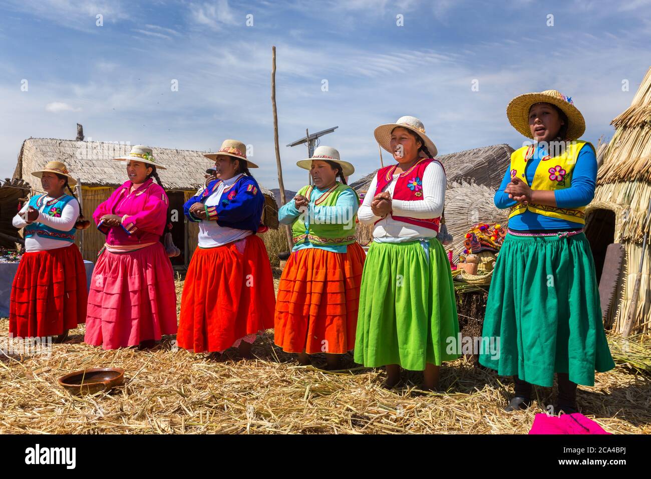 Indigenous women bolivia nature hi-res stock photography and images - Alamy