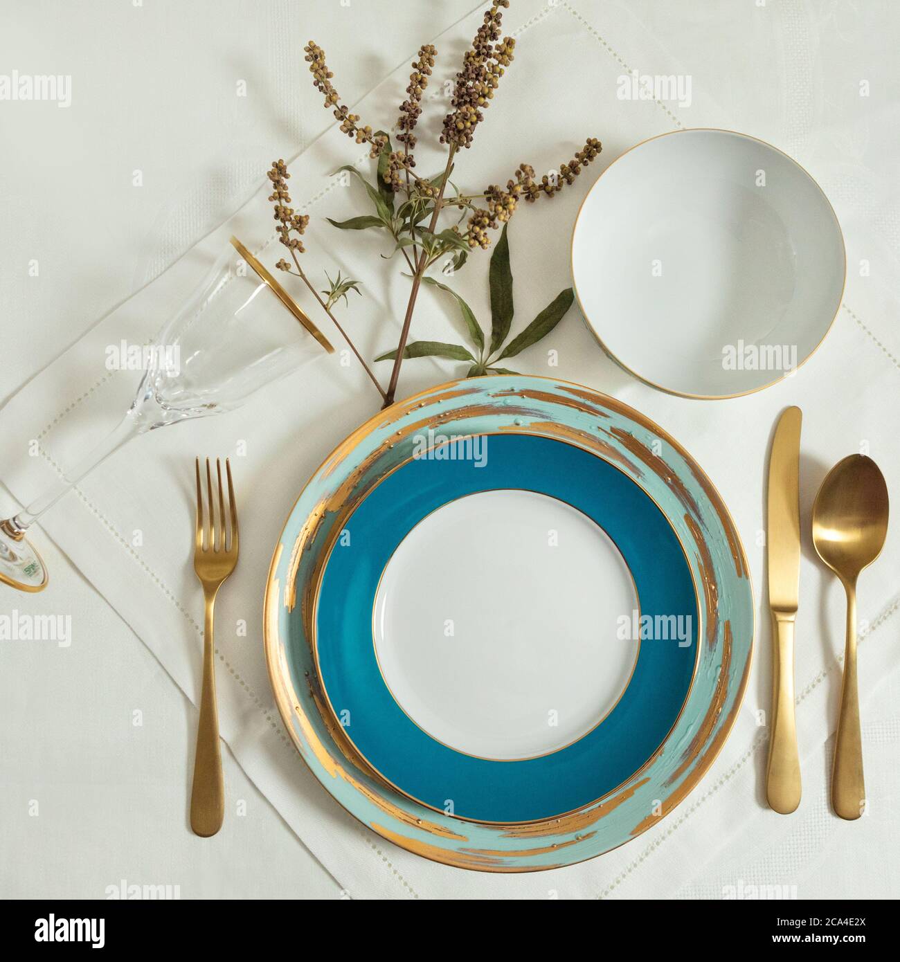 Tableware shop hi-res stock photography and images - Alamy