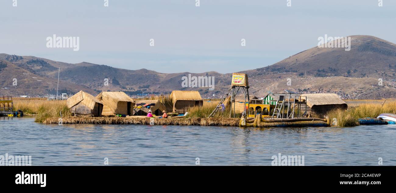 Puno, Peru - september 27, 2018: Uros Floating islands in Titikaka lake ...