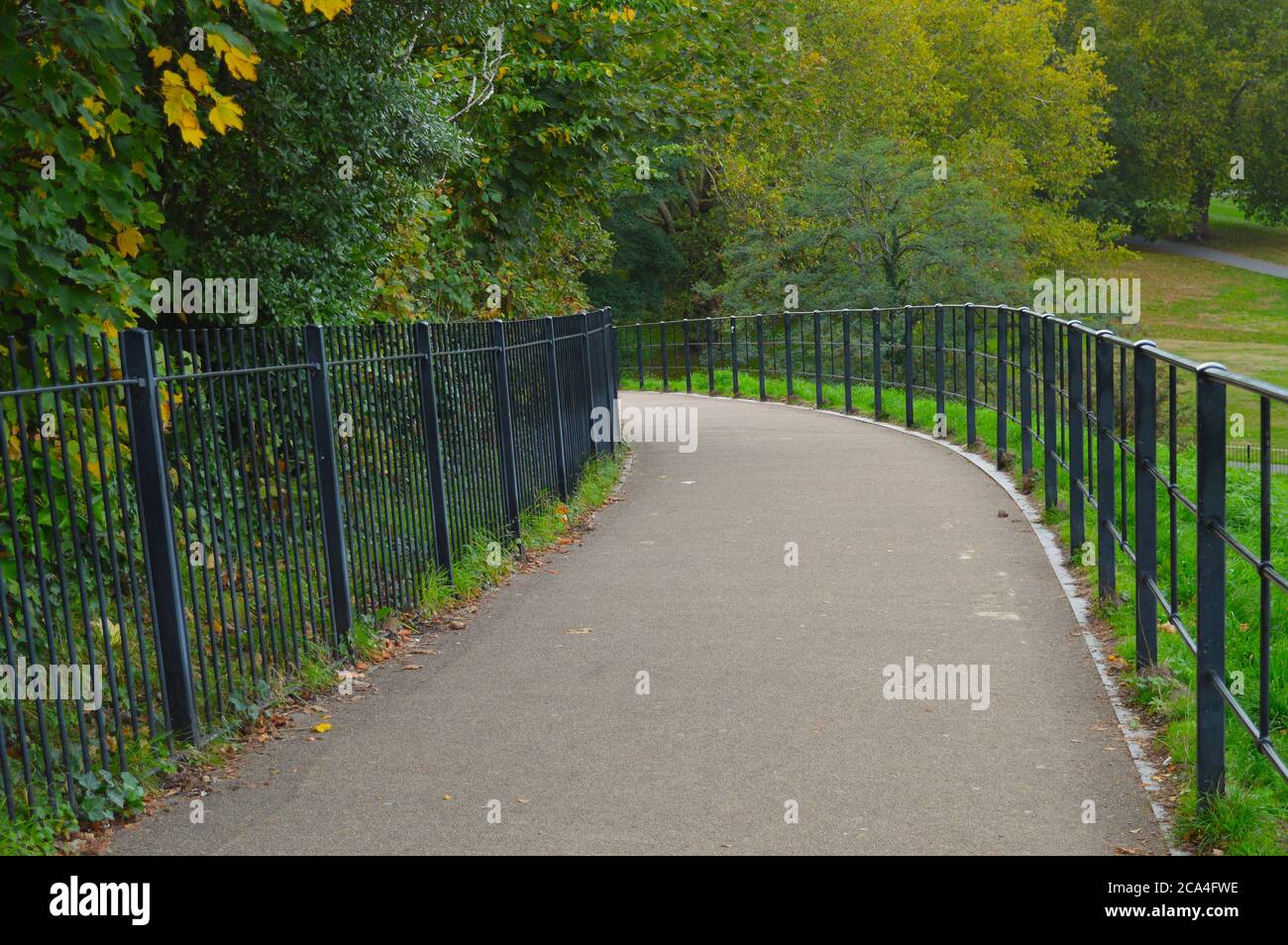 Guardrails hi-res stock photography and images - Alamy