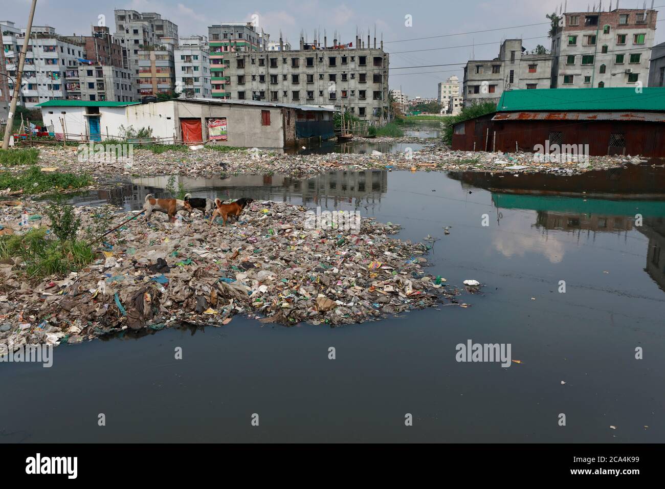 Dhaka flood boats hi-res stock photography and images - Alamy
