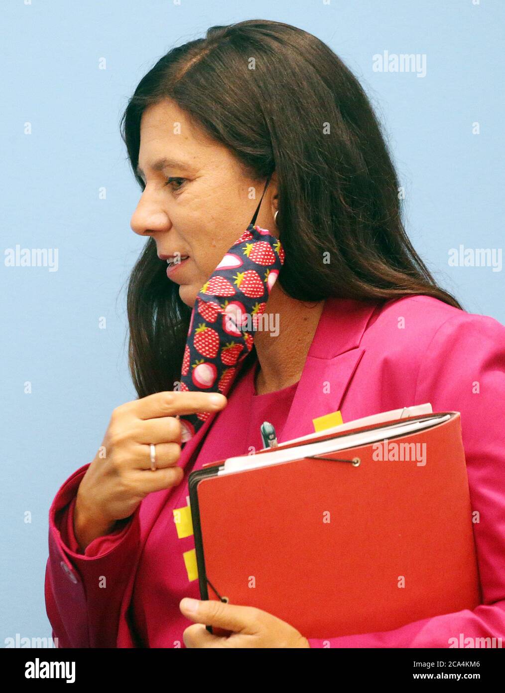 Sandra scheeres hi-res stock photography and images - Alamy