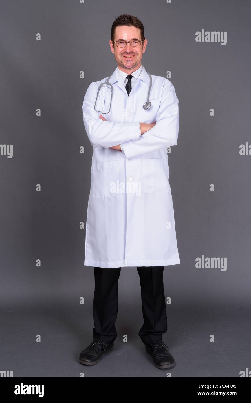 Handsome doctor stethoscope hi-res stock photography and images - Alamy