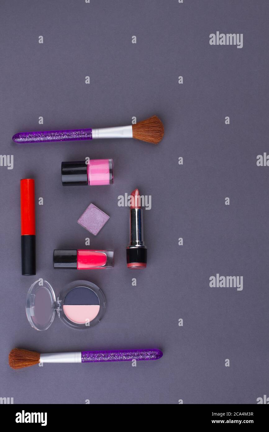 Cosmetic items for female beauty Stock Photo - Alamy