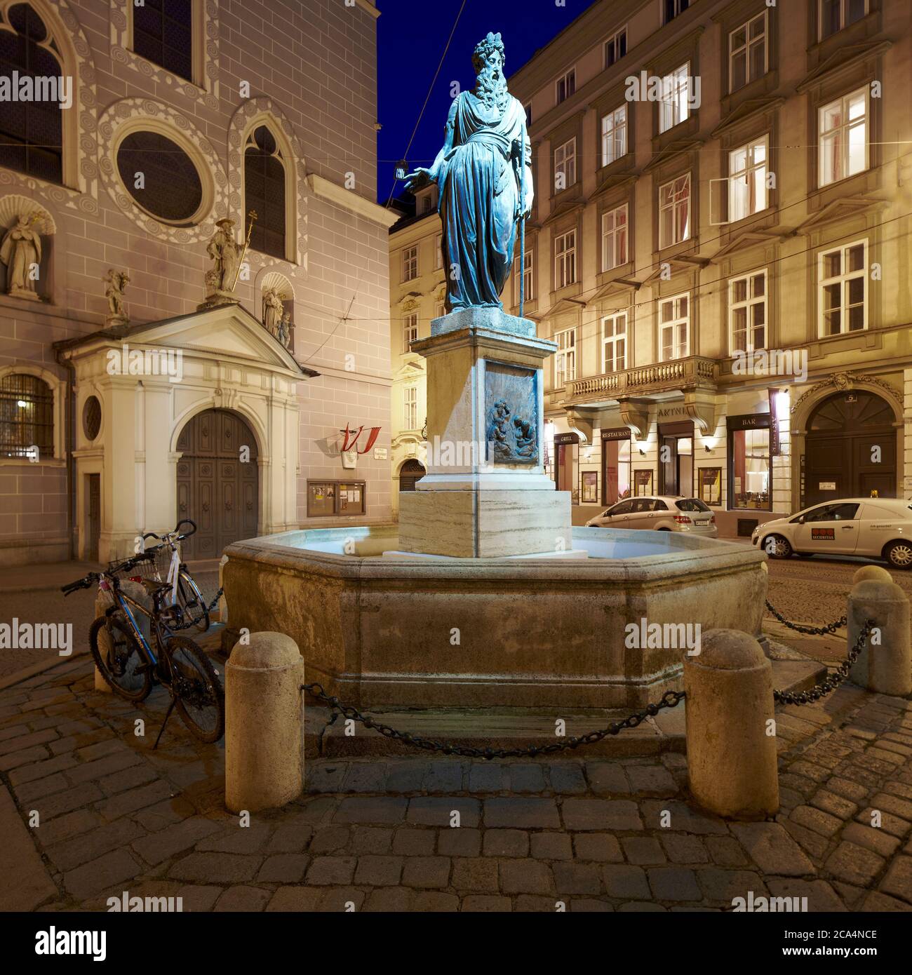 Fountain "Moses" in the evening in Vienna Stock Photo - Alamy