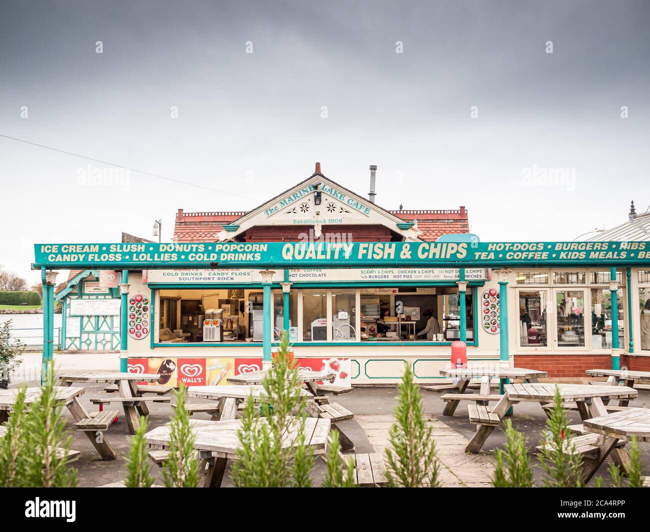 Fish chip shop seaside hi-res stock photography and images - Alamy