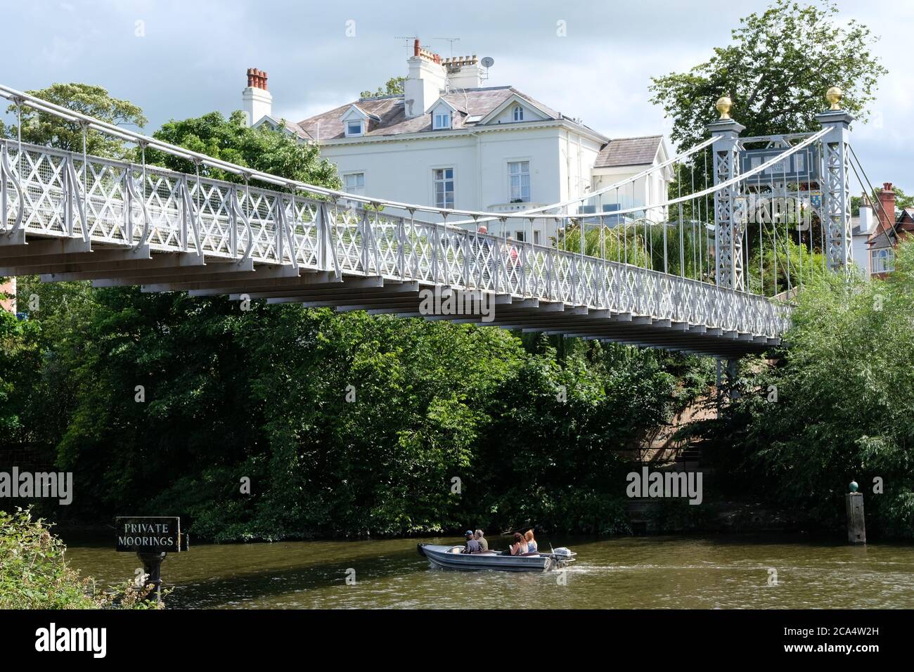 River Dee Chester Cheshire Kayaking sunny day tourist hire boat family ...