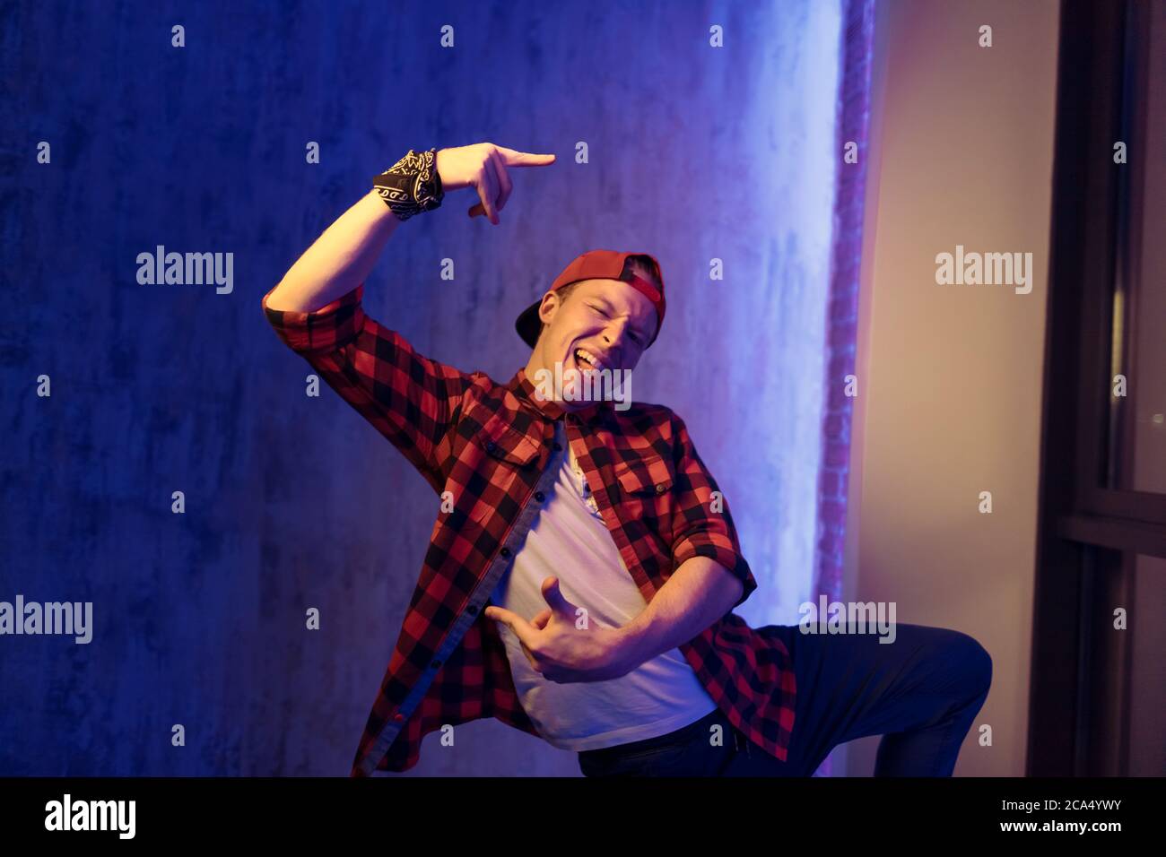 Crazy dancers hi-res stock photography and images - Alamy