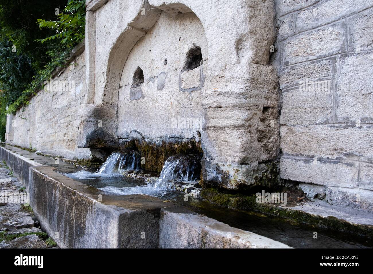 Building from the middle ages hi-res stock photography and images - Alamy