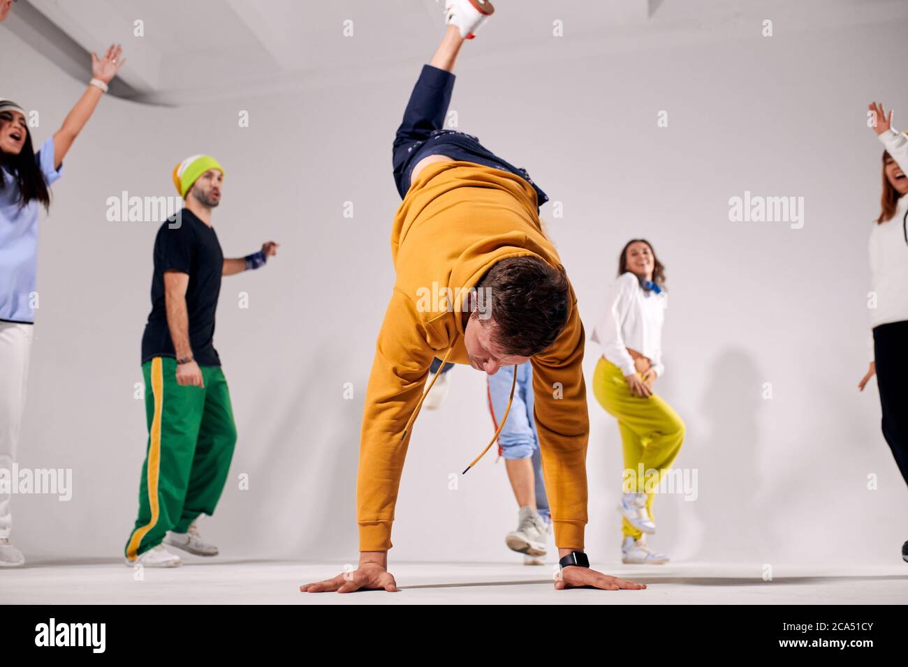 Hip raise hi-res stock photography and images - Alamy