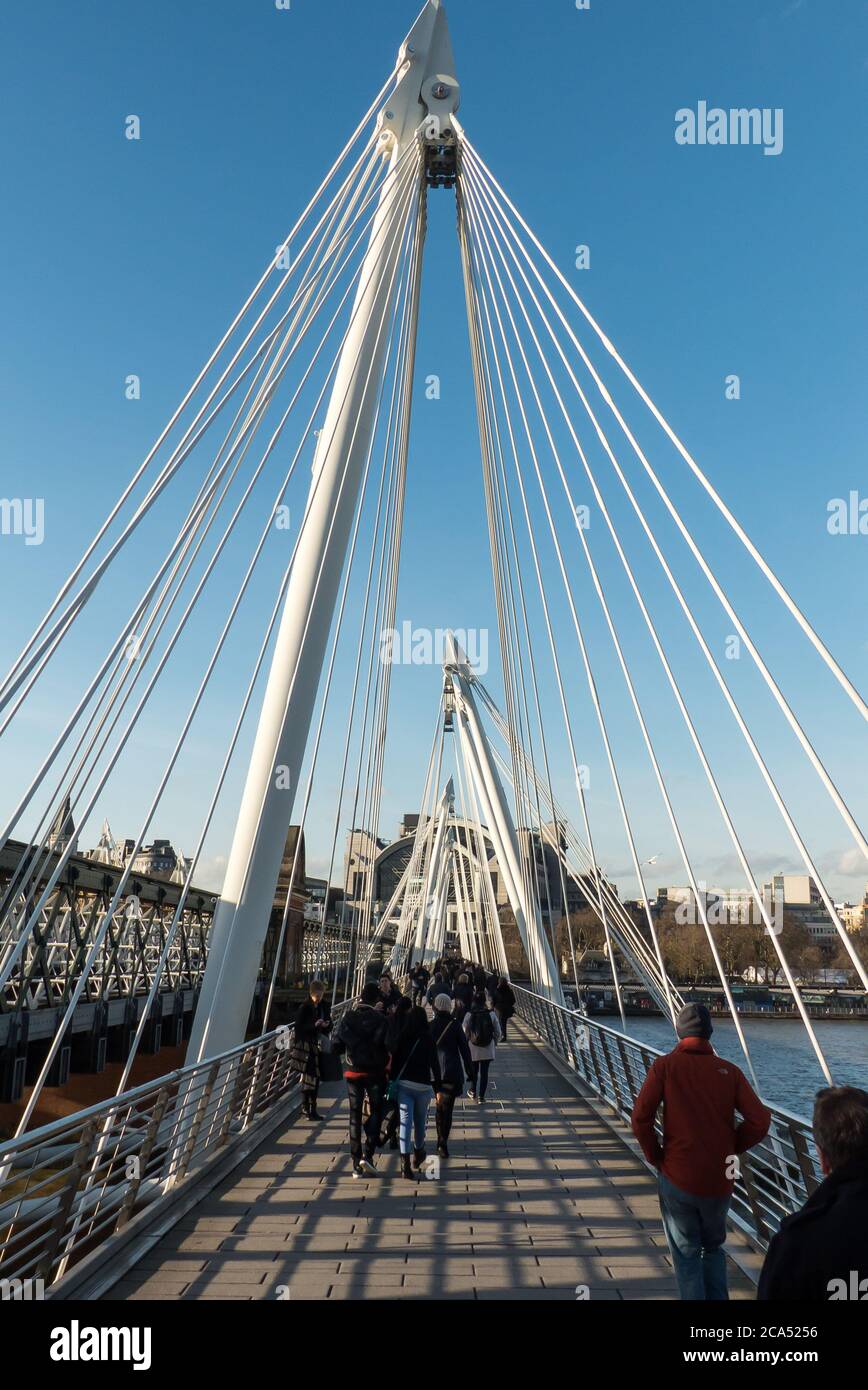 Puente puente hungerford hi-res stock photography and images - Alamy