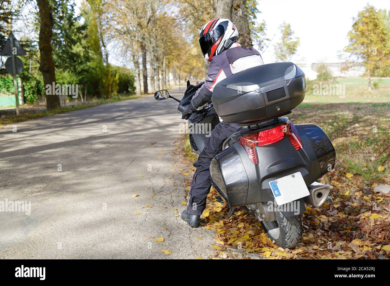 Biker male rear view motorbike hi-res stock photography and images - Alamy