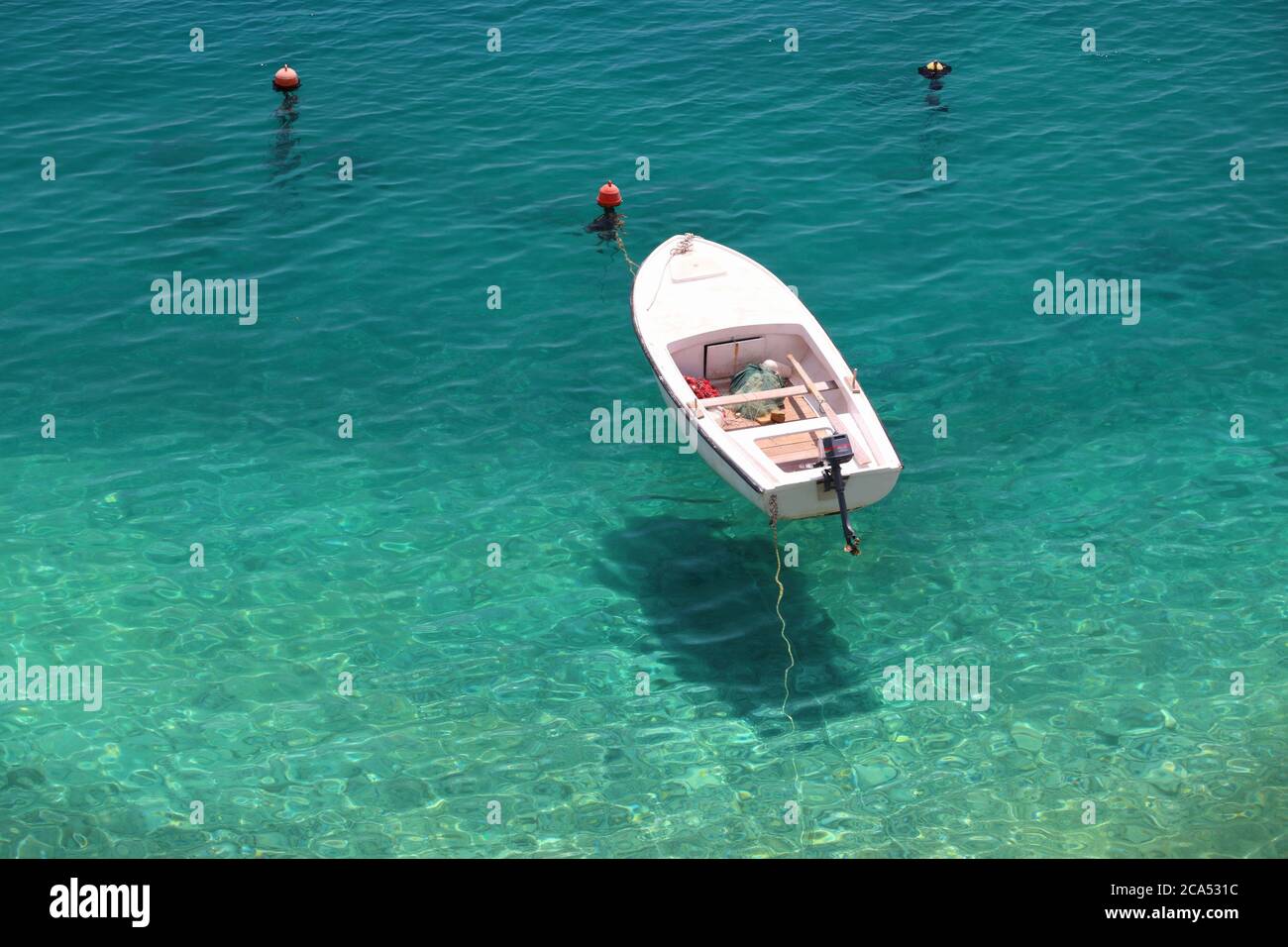 Brela, Croatia. Adriatic Sea nature. Podrace beach levitating boat ...