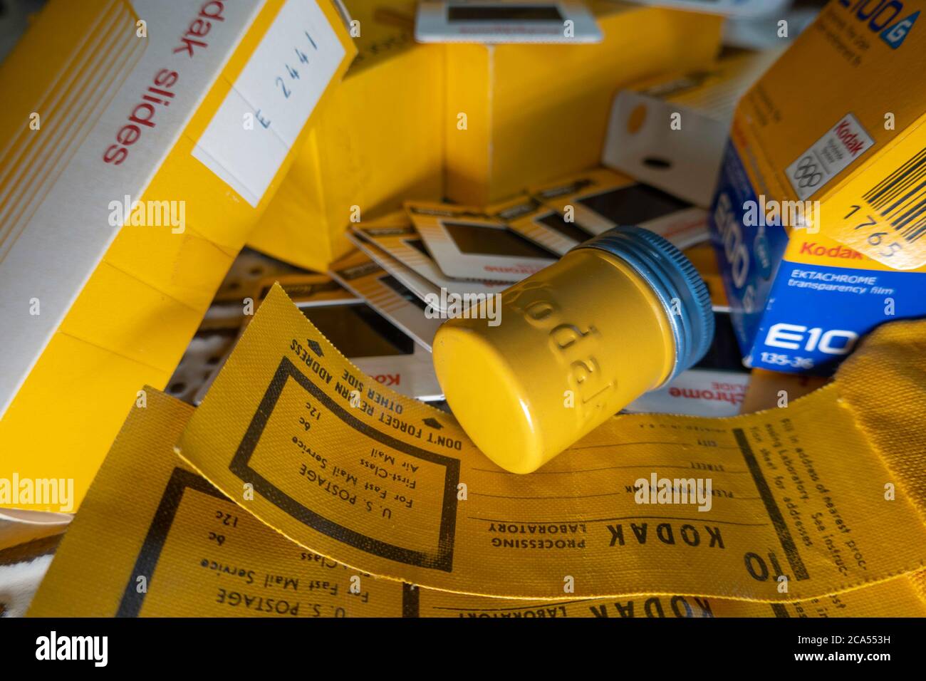 Vintage film boxes hi-res stock photography and images - Alamy