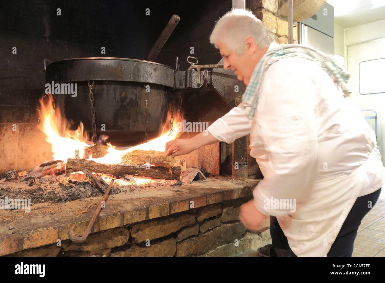 France, Aveyron, Monteils, the Carles farm, peasant table, preparation ...