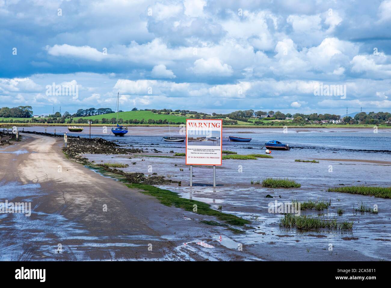Causeway road hi-res stock photography and images - Alamy