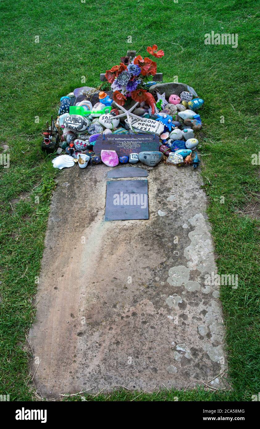 Sambo's Grave is the burial site of a dark-skinned cabin boy or slave ...