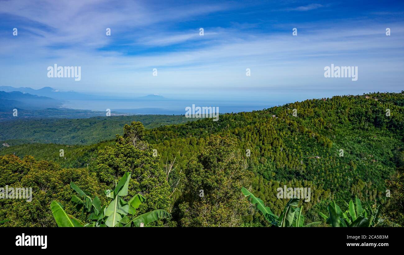 Beautiful environment and tropical scenery hi-res stock photography and ...